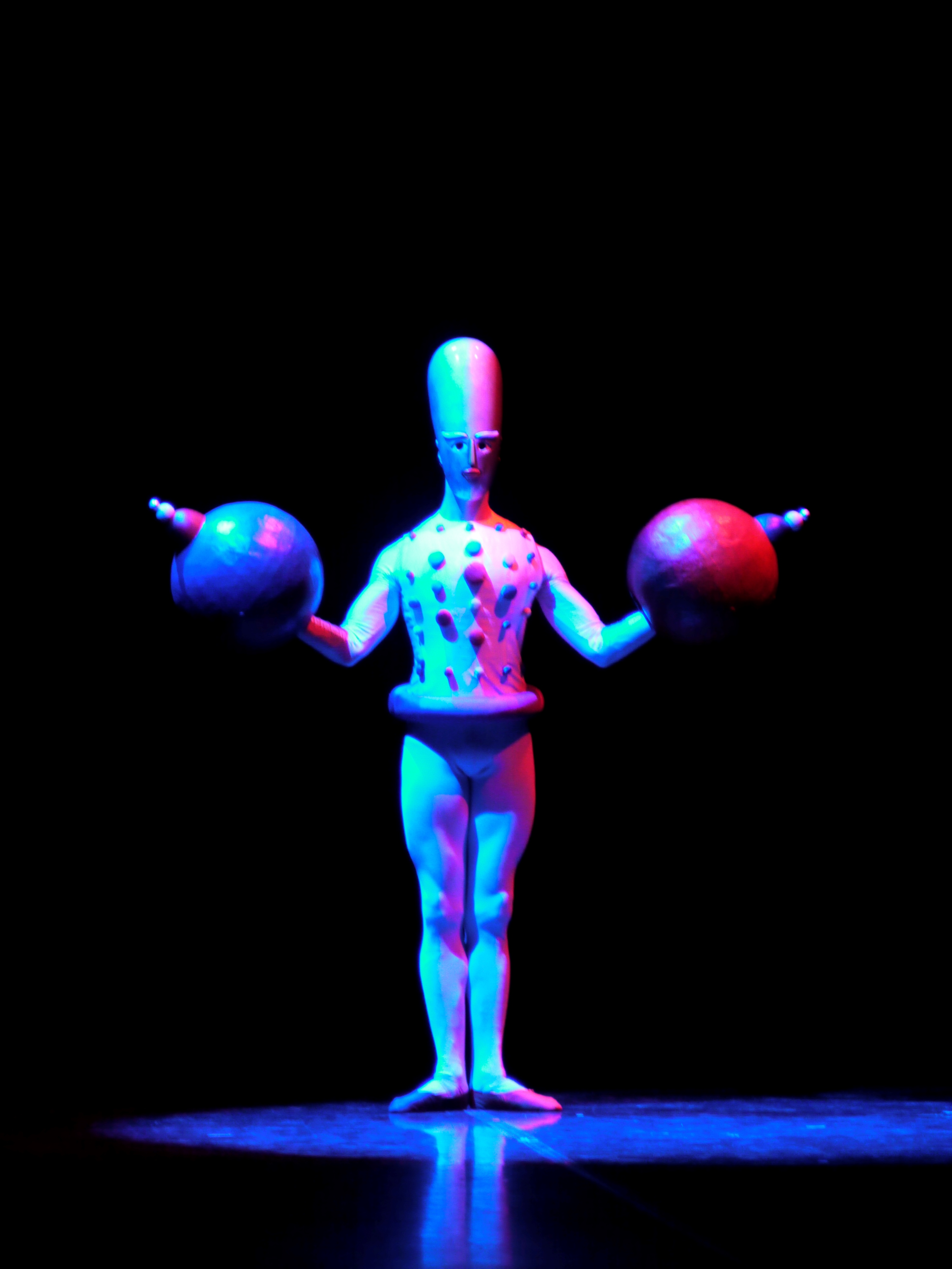 Tanzfonds | The Triadic Ballet