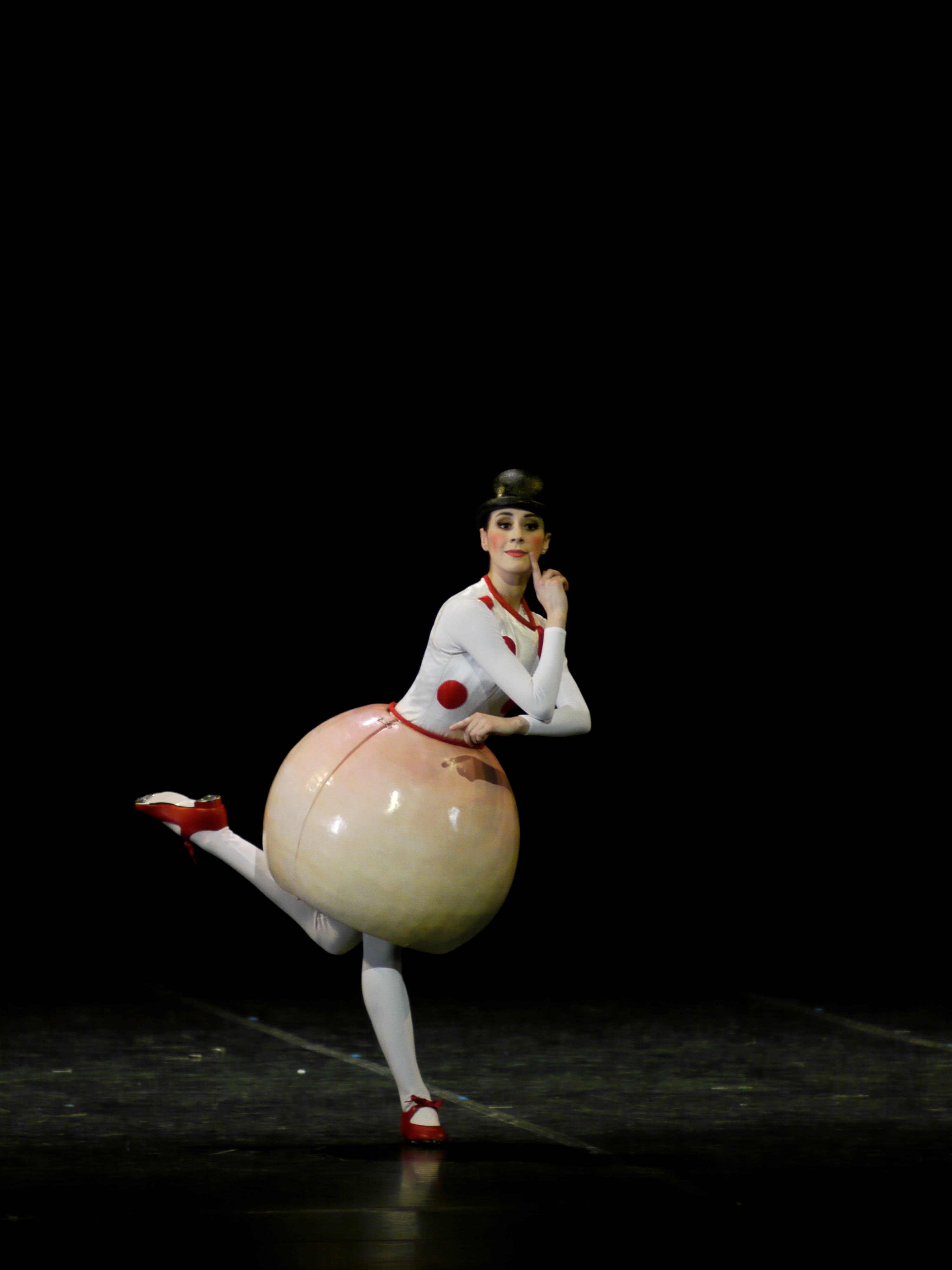 Tanzfonds | The Triadic Ballet